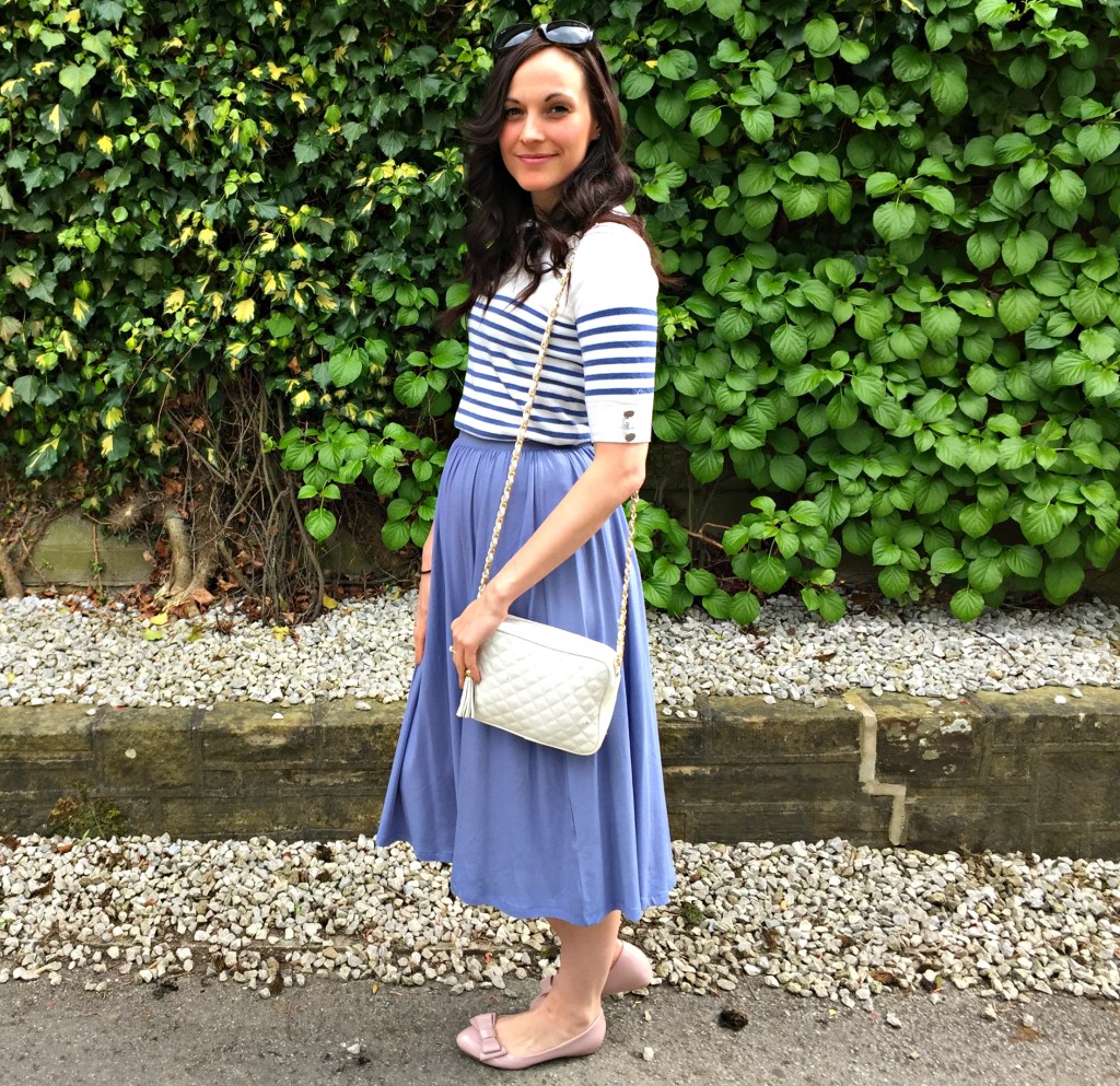 Outfit: Bare Legs & Baby Blue – Picking the Day