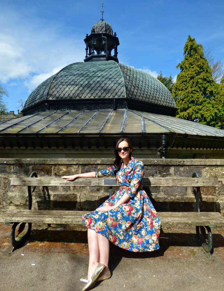 Outfit: Vivacious Vivi – Picking the Day