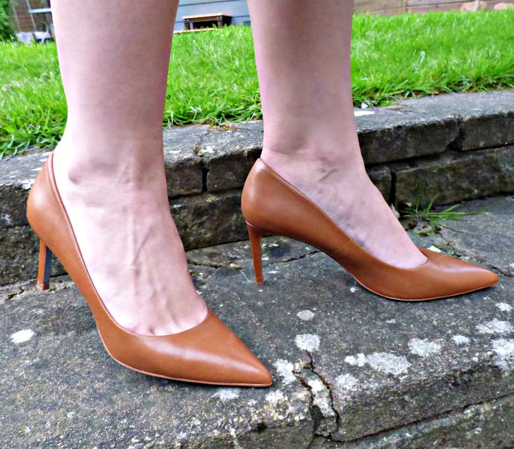 Outfit: The Quest For The Perfect Tan Courts – Picking the Day