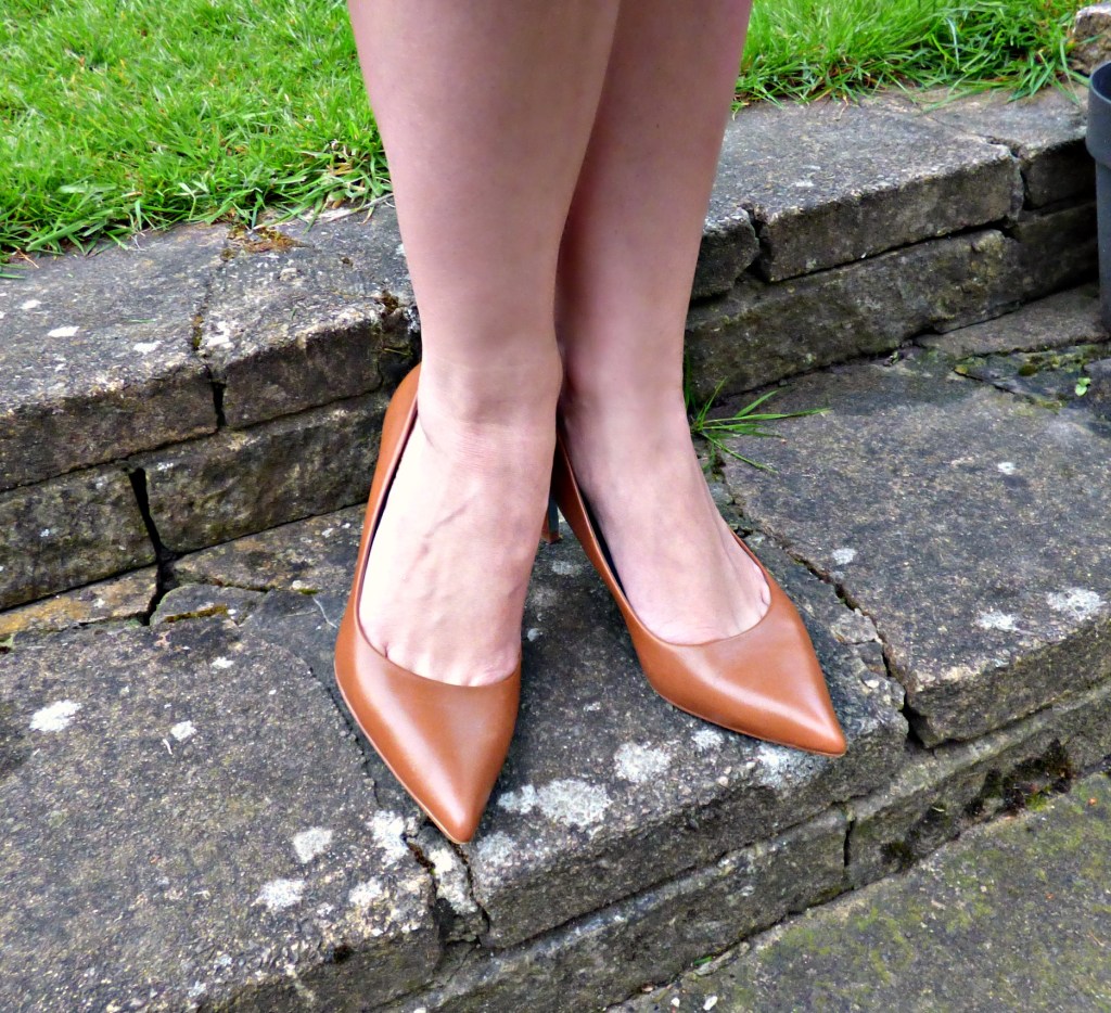 Outfit: The Quest For The Perfect Tan Courts – Picking the Day