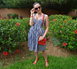 Outfit: The Perfect Pick Me Up Dress – Picking the Day